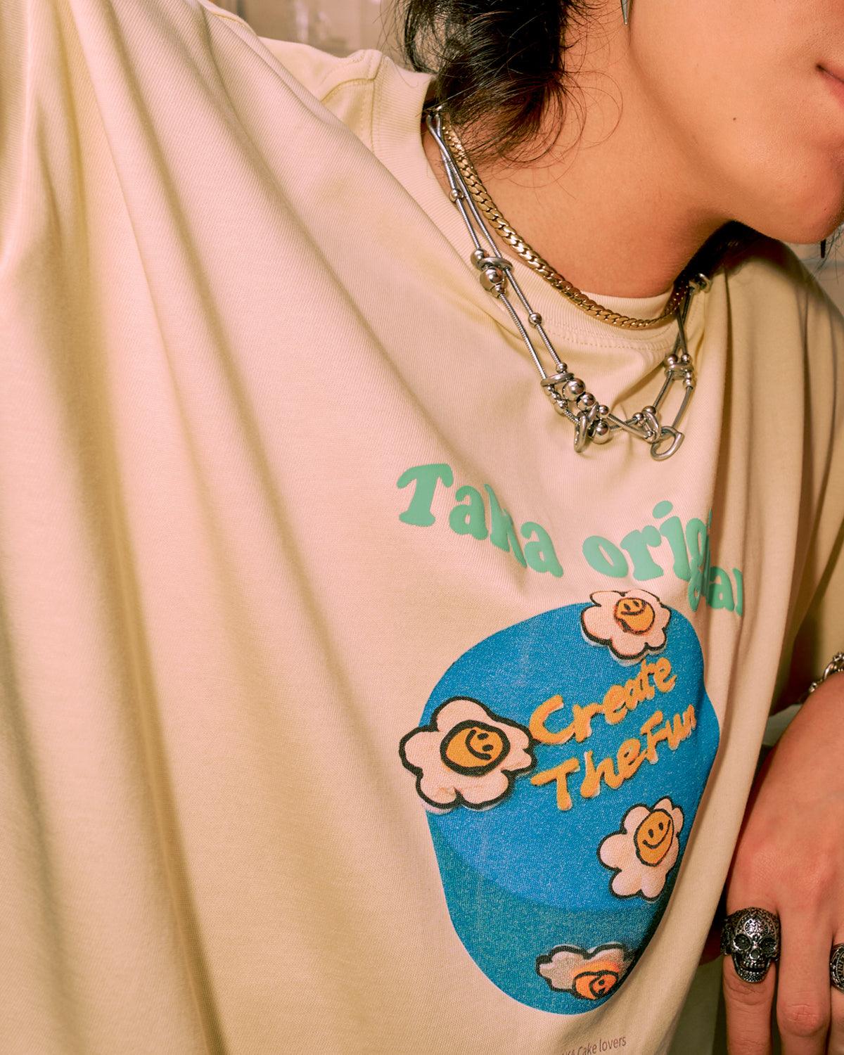 TAKA Original That's Fun cake print logo T-shirt – TAKA ORIGINAL LIMITED